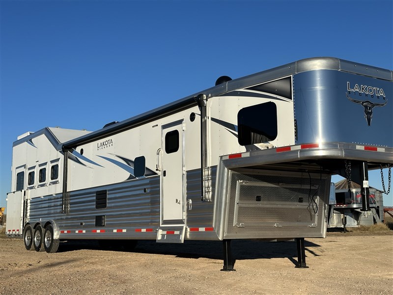 Home | Hammond, MT | Trailer Dealership